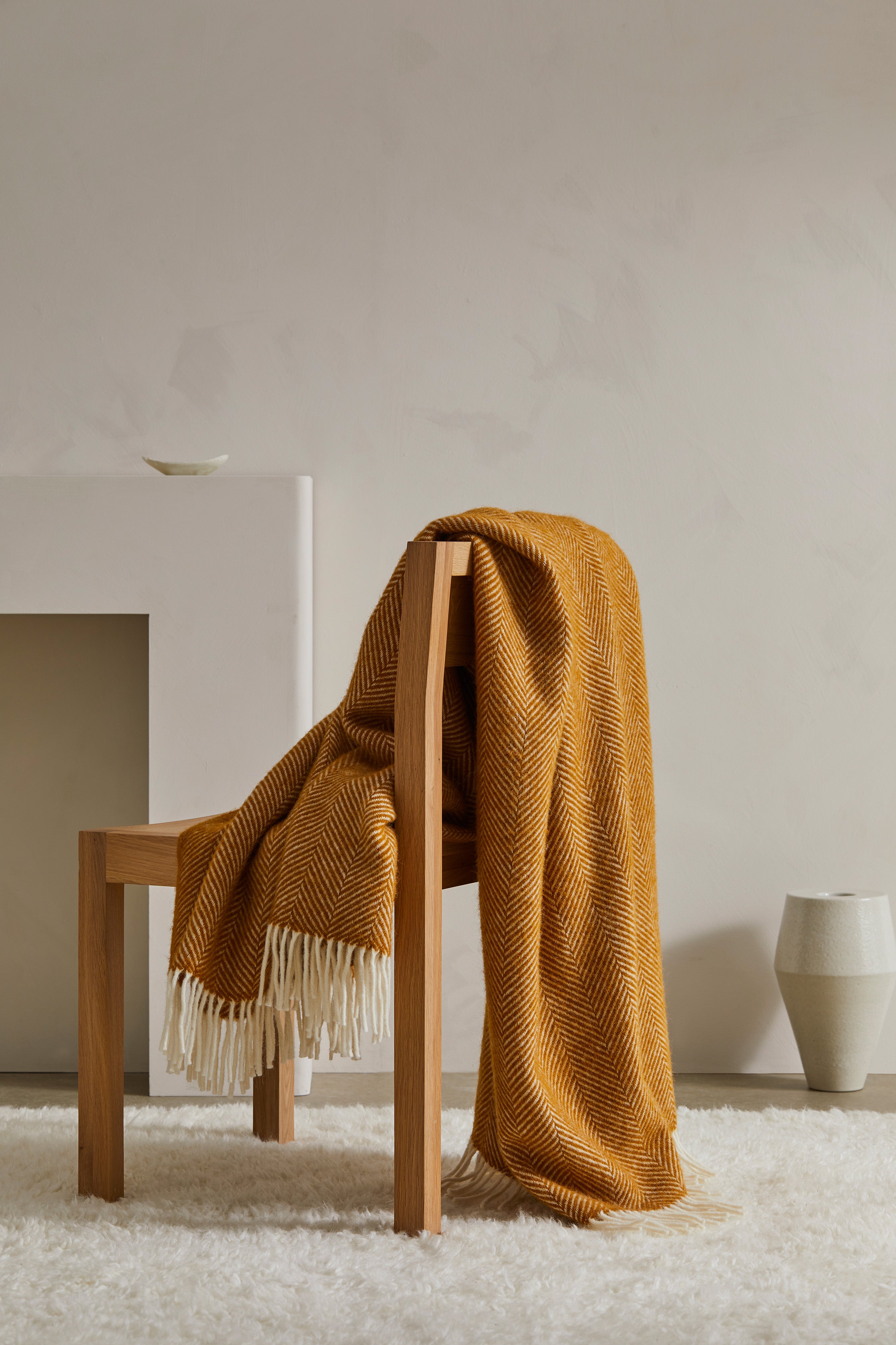 Magnus Throw – Creative Upholstery